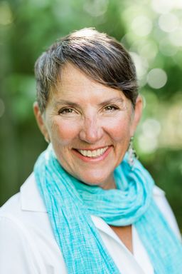 Elizabeth Jolin - Coldwell Banker Commercial Schmitt Real Estate Co ...